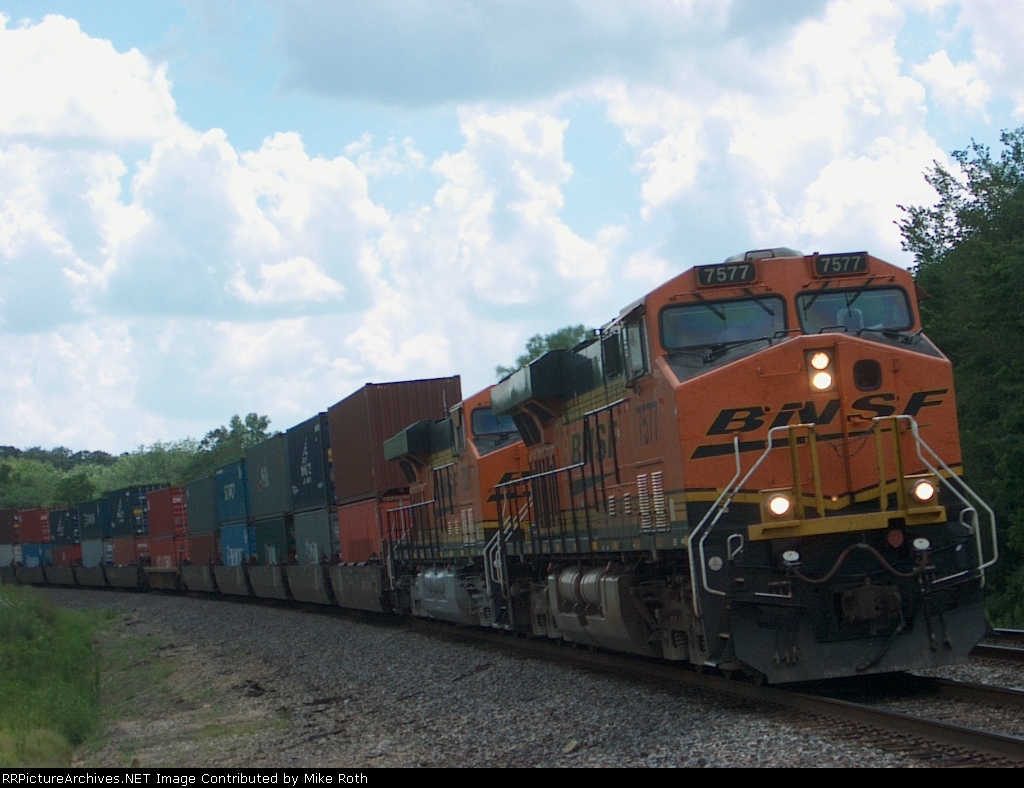 BNSF 7577